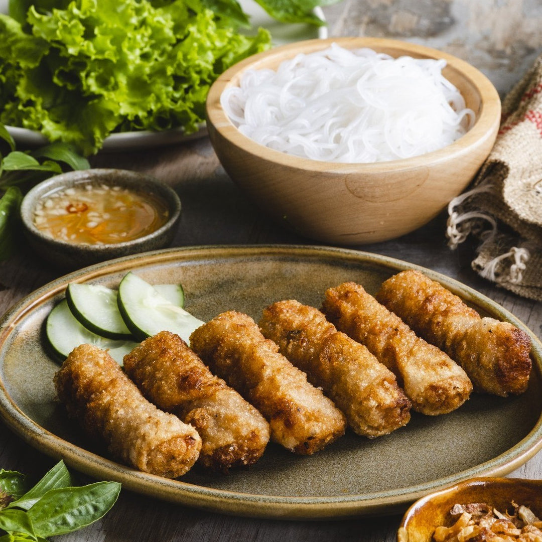 44A Cha Gio Chien Voi Banh Xa Lach: Fried Rice Paper Rolls with Lettuc ...